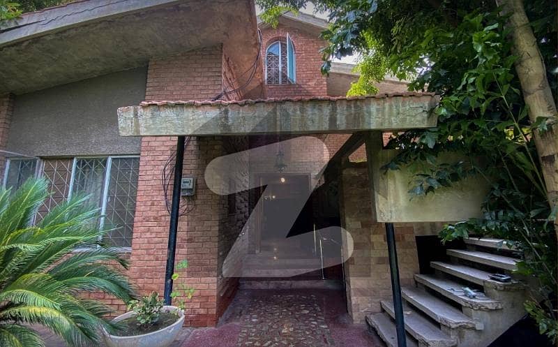 46 Marla Old Corner House In St Johns Park Mehran Khan Road Main Lahore Cantt Cantt, Lahore ...
