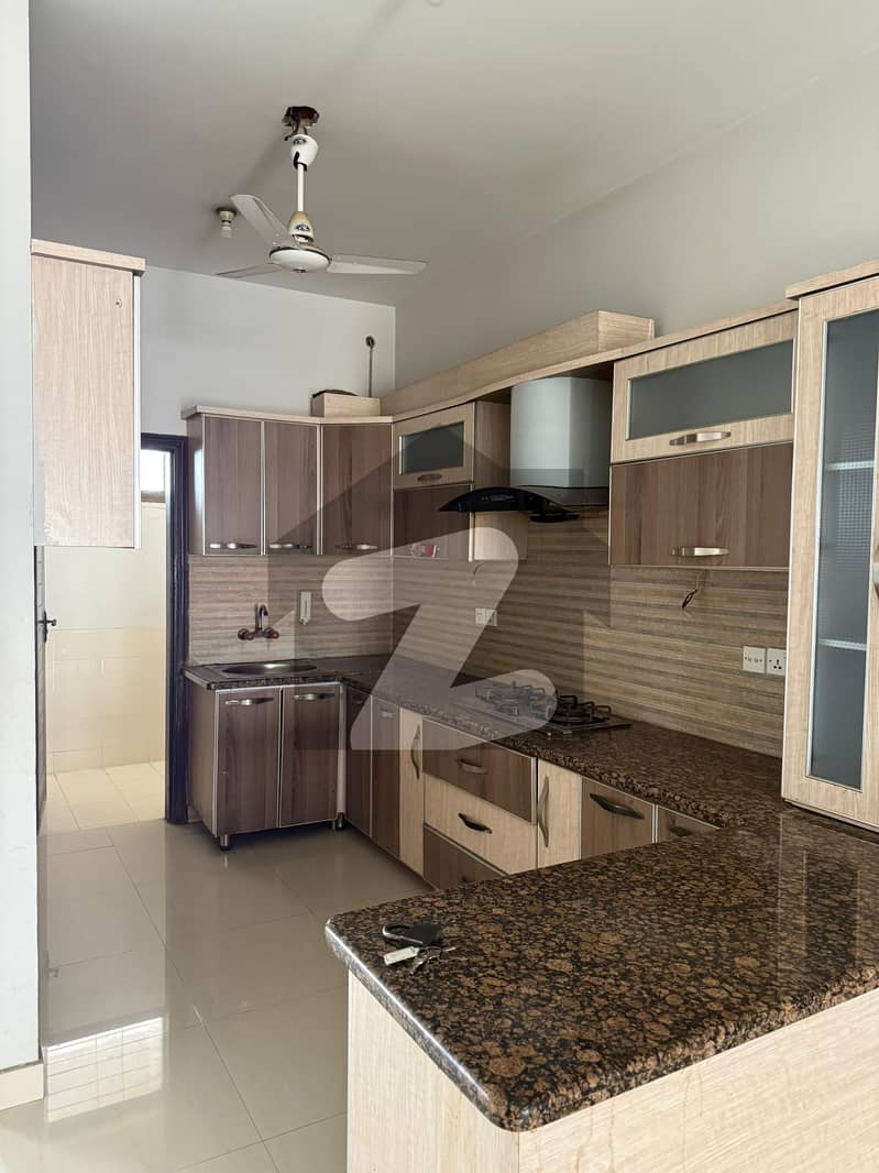 Vincy Residency road facing spacious flat for sale Clifton - Block 9 ...