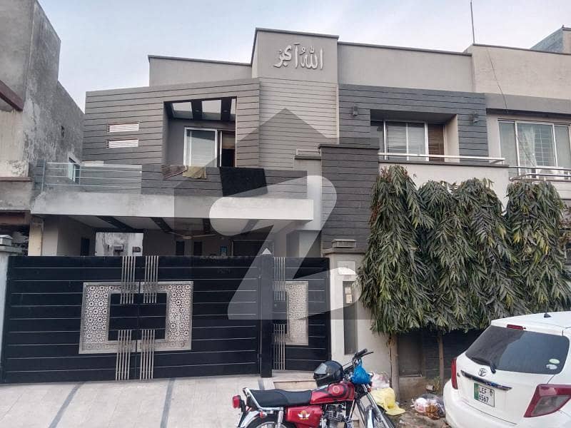 Elegant 10 Marla Well-Maintained Owner-Built House in Paragon City ...