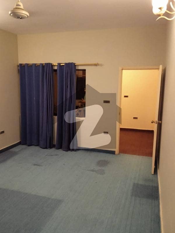 3 Bed Rooms Drawing Dining Portion 1st Floor 400 Yards Block J North ...