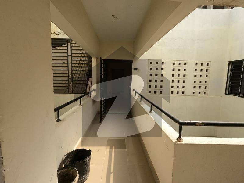 Gray Noor Towers 3bed/d/d with Roof Terrace 1700 sqfts Grey Noor Tower ...