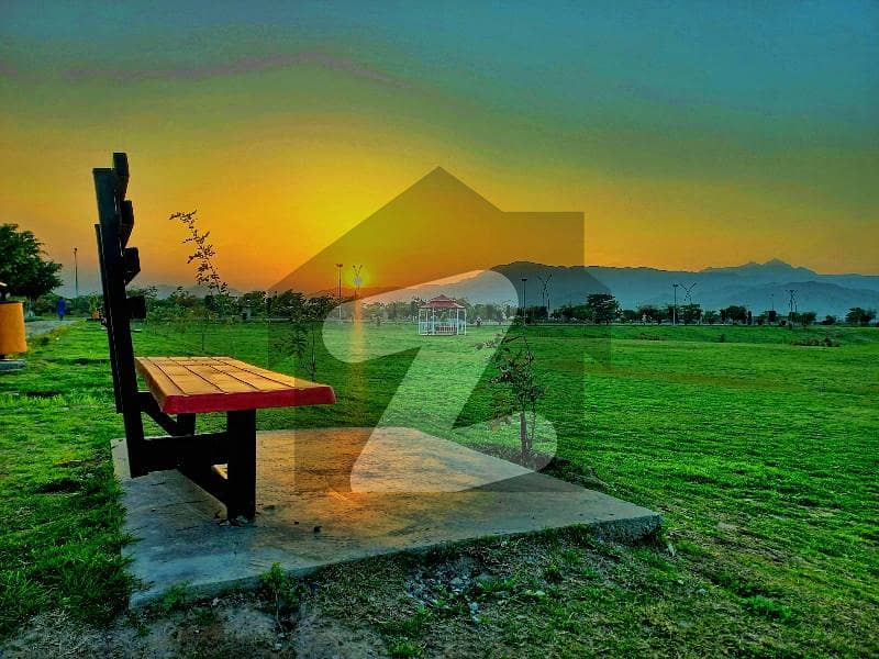 Corner Plot on 50 ft Road Near Masjid & Central Park Ideal location for ...