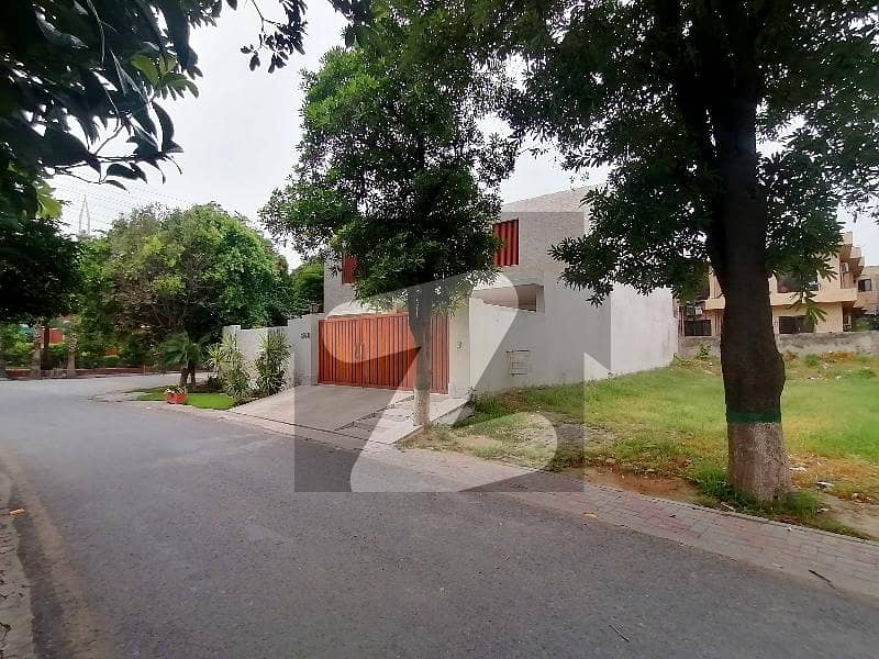 1 Kanal Park Facing Plot Available For Sale Near To Masjid And Market ...