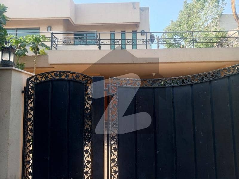 DHA Phase 4 Kanal Lower Portion With Basement, Separate Gate For Rent ...