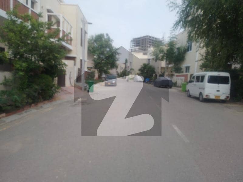 Prime Location 240 Square Yards Residential Plot For sale In Naya ...