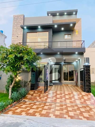 Central Park 5 Marla Ultra Modern Design House Available For Sale, Gas ...