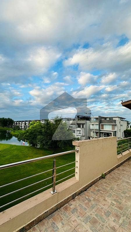 A Beautiful 2-Kanal Golf Course Facing House In Defence Raya Is ...