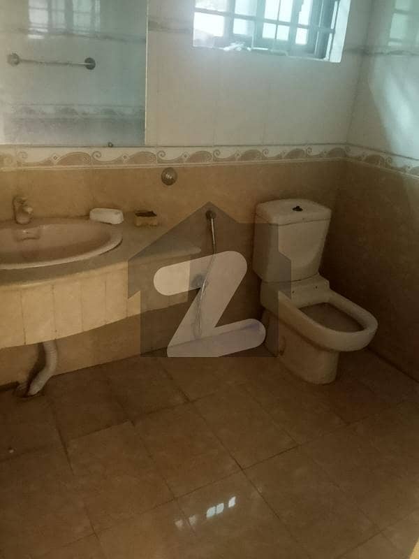 3 Bedroom With Attach Washroom DD One Kitchen Upper Portion One Servant ...