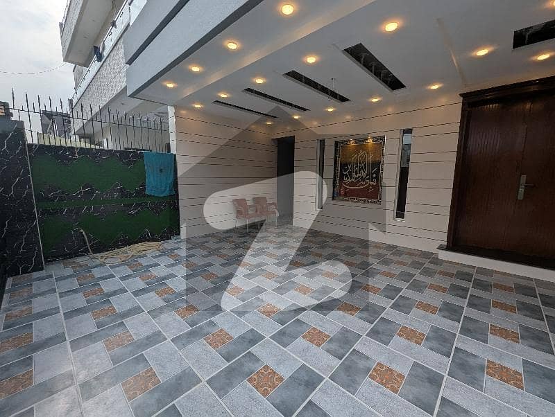 10 Marla Brand New Luxery Ultra Modern Stylish Style House Double ...