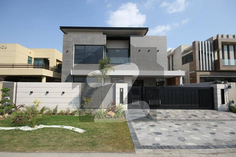 20 MARLA ELEGANT AND FULLY MAINTAINED SUPER HOT LOCATED BUNGALOW IS ...