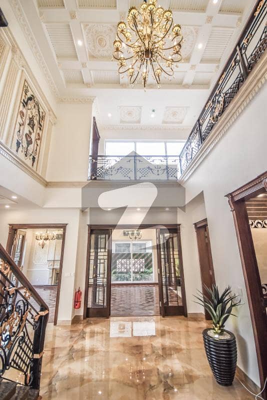 20 MARLA ELEGANT AND FULLY MAINTAINED SUPER HOT LOCATED BUNGALOW IS ...