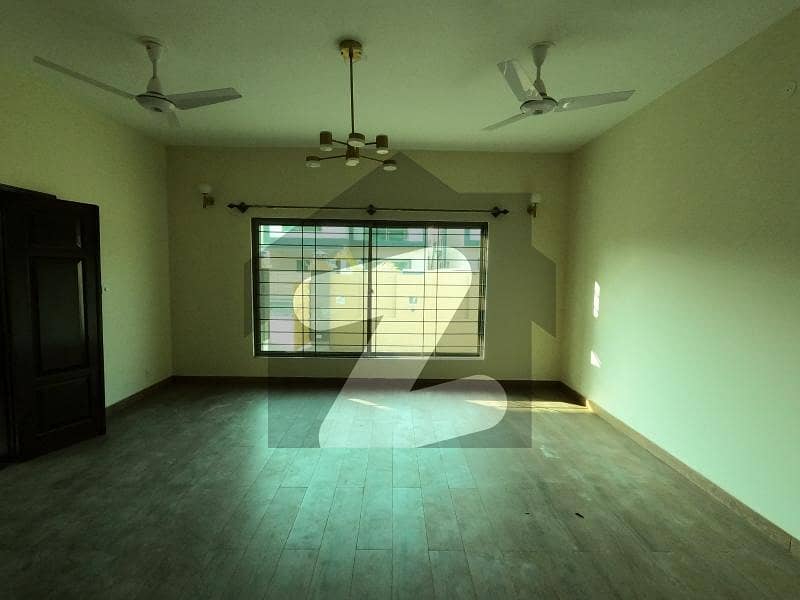 375 Square Yards House For Sale In The Perfect Location Of Askari 6 ...