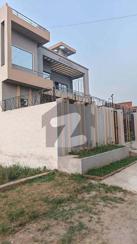 Prime Location Elite Town House Sized 10 Marla For Sale Elite Town ...