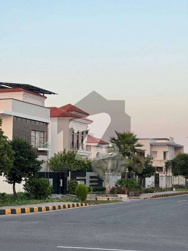 AWT 1 KANAL CHANCE PLOT PRIME LOCATION LDA APPROVED NEAR PARK AWT Phase ...