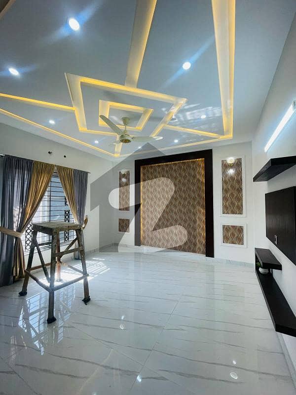 LDA Avenue 10 Marla Beautiful House Prime Location For Sale LDA Avenue ...