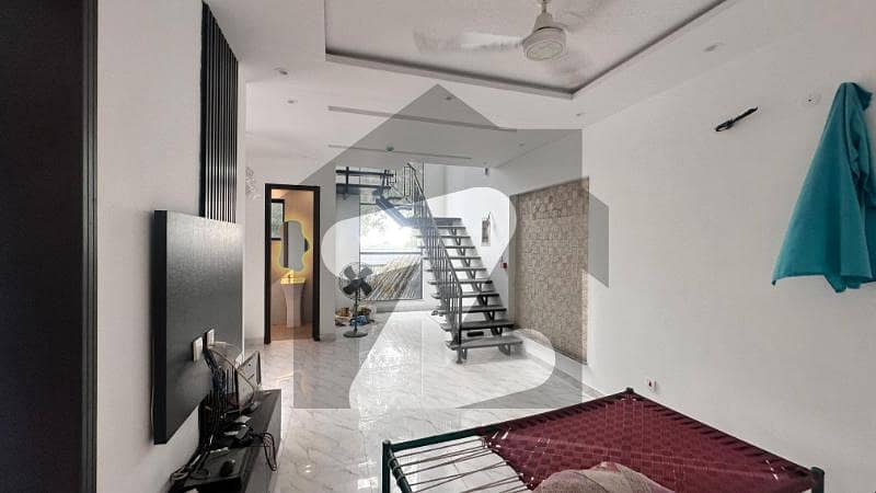 5 MARLA ELEGANT AND FULLY MAINTAINED SUPER HOT LOCATED BUNGALOW IS ...