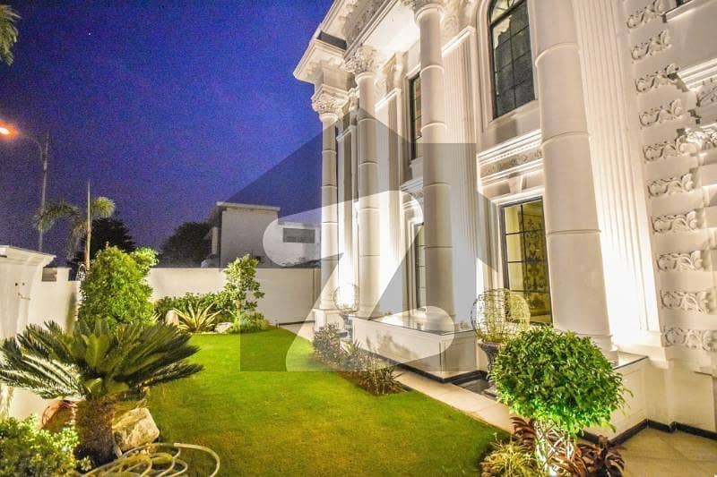 20 MARLA ELEGANT AND FULLY MAINTAINED SUPER HOT LOCATED BUNGALOW IS ...