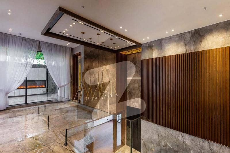 20 MARLA ELEGANT AND FULLY MAINTAINED SUPER HOT LOCATED BUNGALOW IS ...