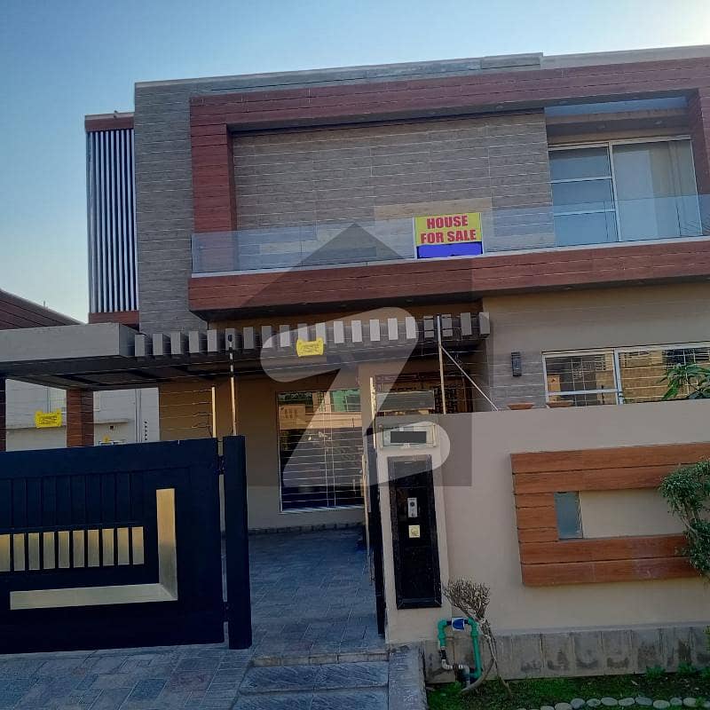 1 Kanal Slightly Used Modern Design Most Beautiful House For Sale At ...