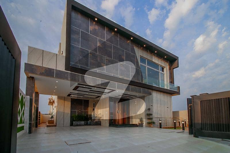 1 Kanal Full Basement with Home Theater Hot Location Luxury Villa for ...