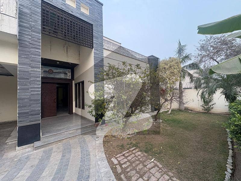 AC Installed 01 Kanal Modern Design House For Rent In DHA Phase 5 ...