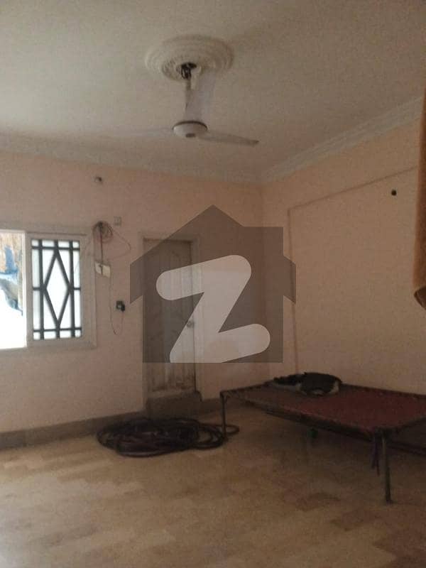 FLAT FOR SALE 1ST FLOOR 2000. SQFT 4 BEDROOM WITH BATH DRAWING ROOM ...
