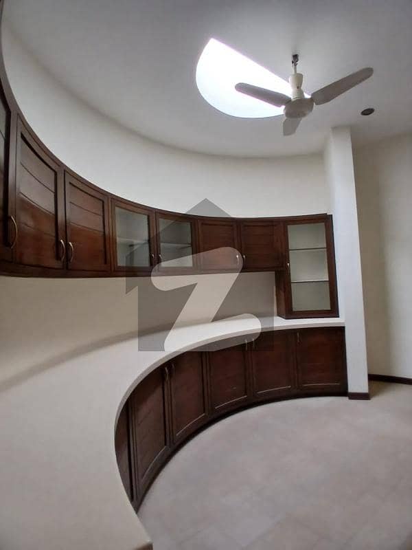 666 Sq. Yards Well-Maintained Bungalow for Rent DHA Phase 8, Roomi ...