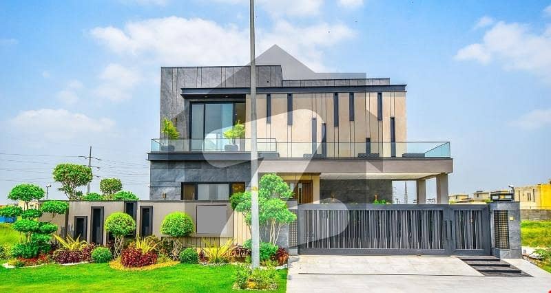 20 MARLA ELEGANT AND FULLY MAINTAINED SUPER HOT LOCATED BUNGALOW IS ...