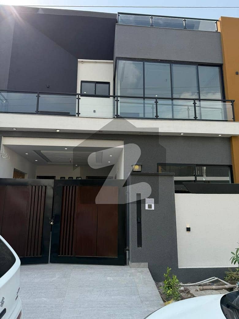 Prime Location Buch Executive Villas House Sized 5 Marla Buch Executive ...