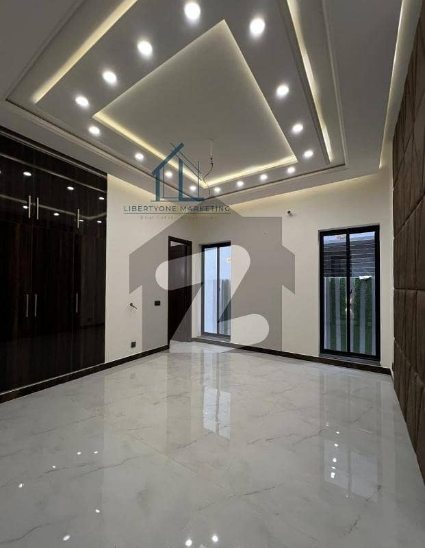 10 Marla Modern House for sale in E Block Royal Orchad. Royal Orchard ...