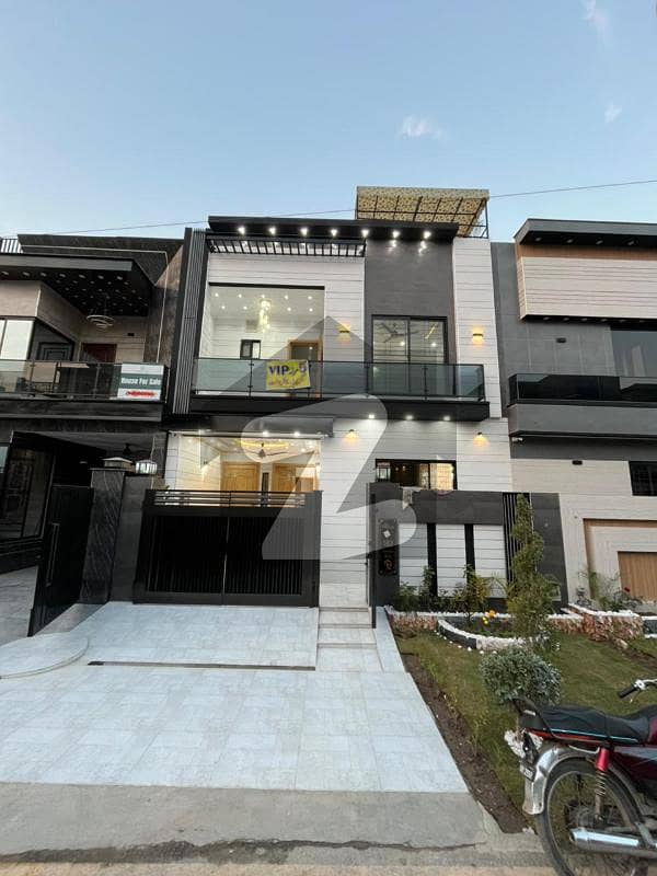5 Marla Brand New Modern Design Lavish House For Sale In Park View City ...