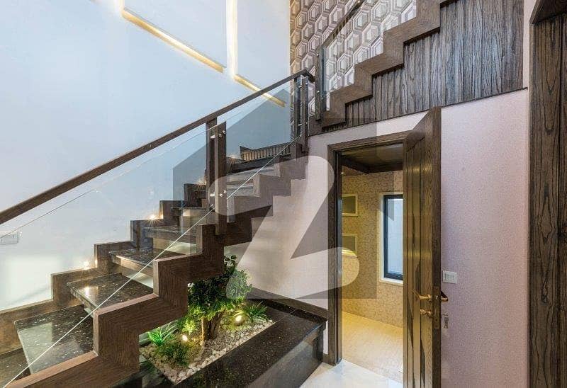 20 MARLA ELEGANT AND FULLY MAINTAINED SUPER HOT LOCATED BUNGALOW IS ...