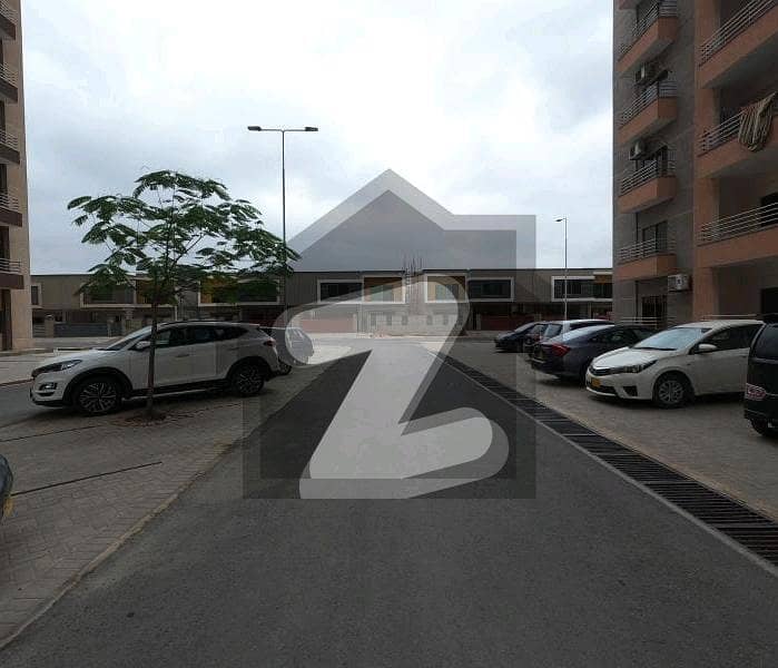 Flat Of 3000 Square Feet Is Available In Contemporary Neighborhood Of ...