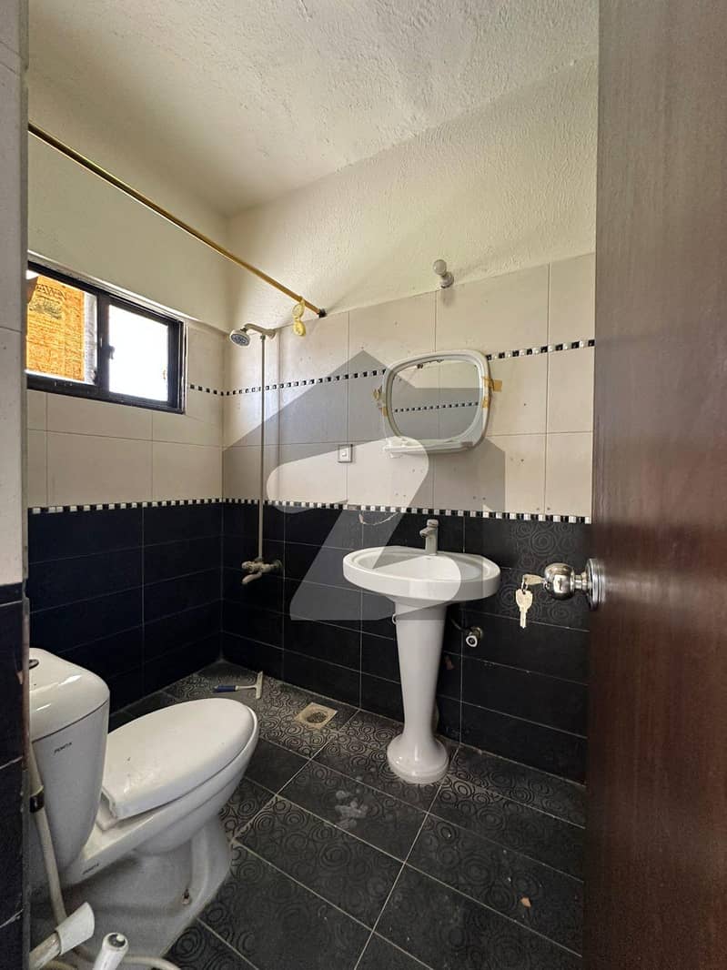 2 Bed Penthouse With Lift VIP Location Beautiful Open View Clifton ...