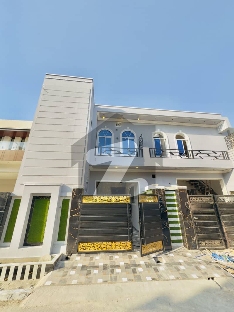 EXTRAORDINARY HOUSE FOR SALE IN GATED SOCIETY AT PRIME LOCATION OF MPS ...