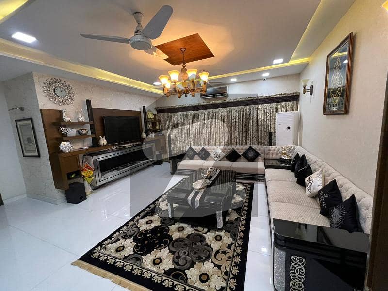 20 MARLA ELEGANT AND FULLY MAINTAINED SUPER HOT LOCATED BUNGALOW IS ...
