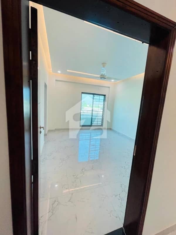 12 Marla Brand New Flat Available For Rent In Askari 10 Sector S Lahore ...