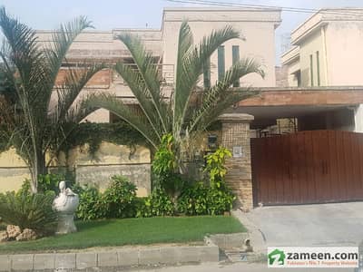 House is Available for Sale PAF Falcon Complex, Gulberg, Lahore ...