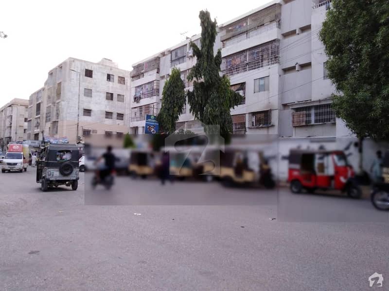 5 Star Complex Flat is Available For Sale Gulshan-e-Iqbal - Block 2 ...