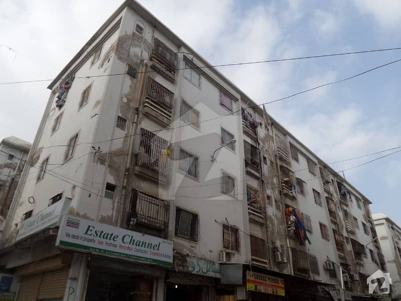 1 Bed Lounge Studio Flat Iqra Complex Gulistan-e-Jauhar - Block 17 ...