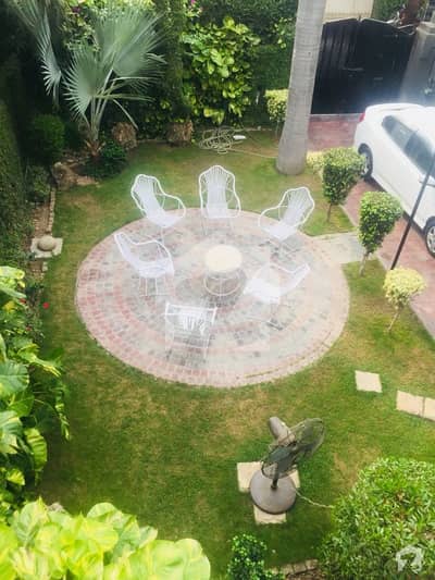 15 Marla Slightly Used Owner Built Beautiful Out Stander Most Elegant ...