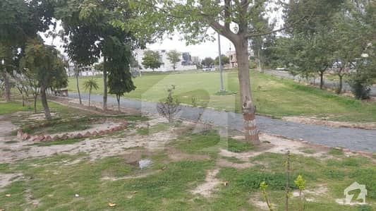 Valancia 2 Kanal Facing Park Back Of Main Boulevard Valencia Housing ...