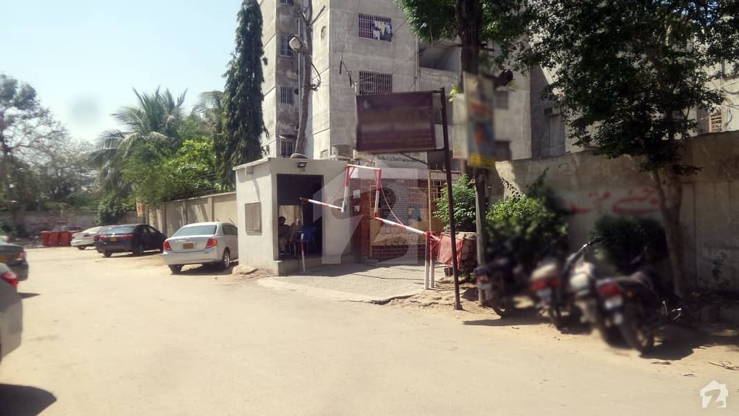 Fully Renovated Flat For Sale In Abdullah Heights Gulistan-e-Jauhar ...