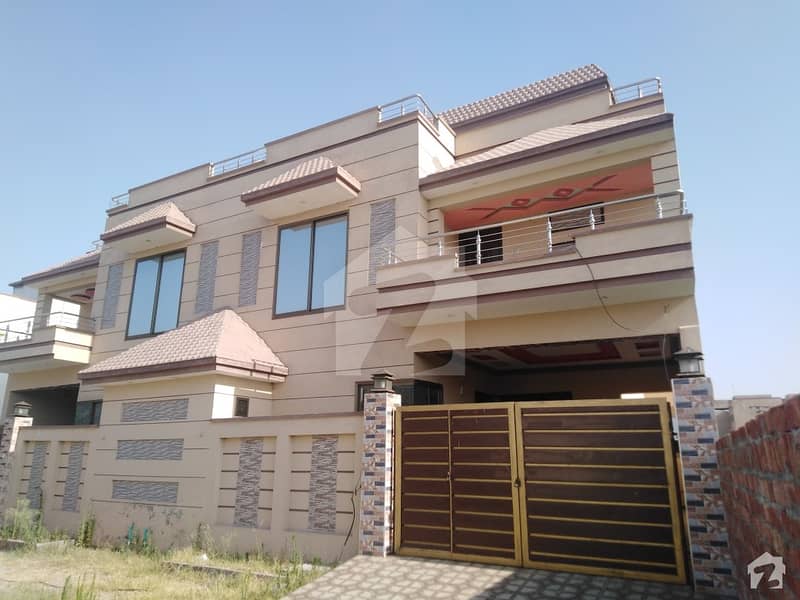 Here Is A Good Opportunity To Live In A Well-Built House City Villas ...