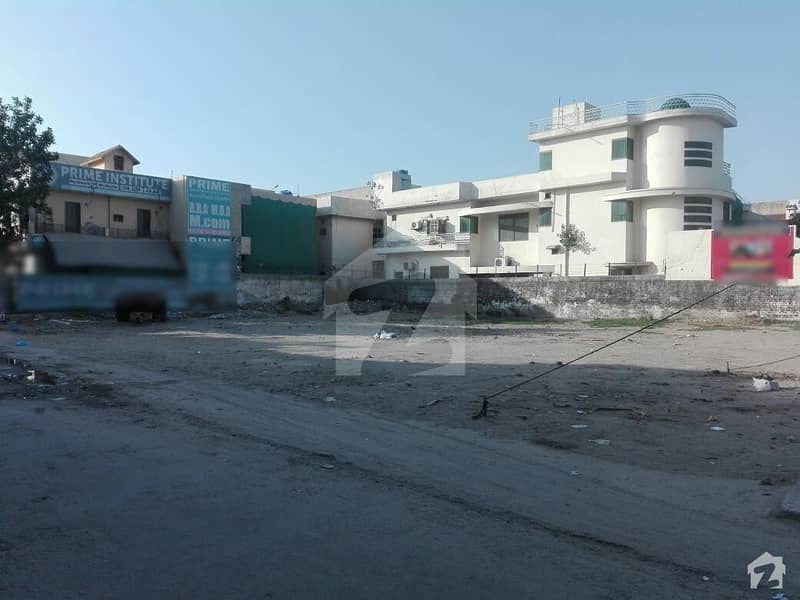 Plot Available For Sale On Main Boulevard At Good Location Sabzazar ...