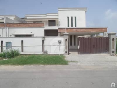 House Is Available In PAF Falcon Complex PAF Falcon Complex, Gulberg ...