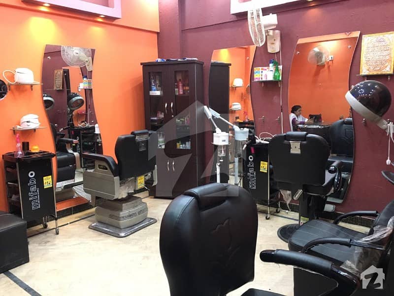Beauty Parlor Shop Is Available For Sale In Gulshan-e-Maymar - Sector ...