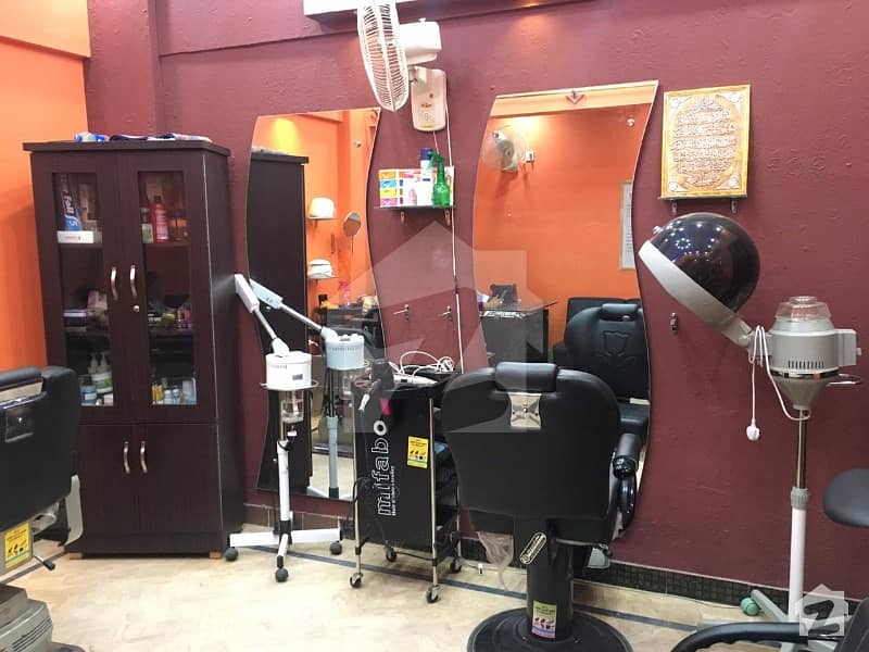 Beauty Parlor Shop Is Available For Sale In Gulshan-e-Maymar - Sector ...