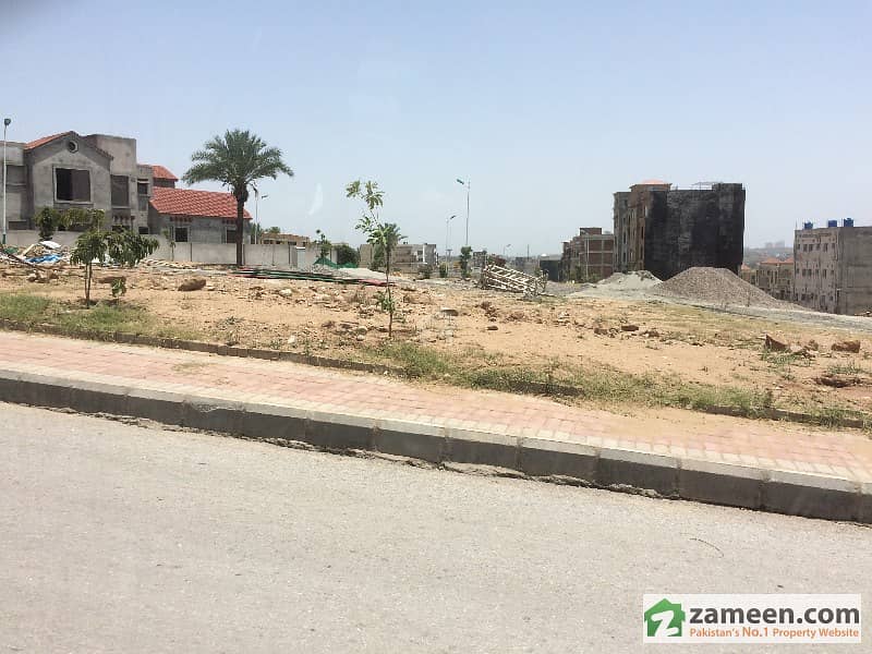 Bahria Town Phase 7 Spring North Commercial Plot 50x90 Near 5 Stat ...