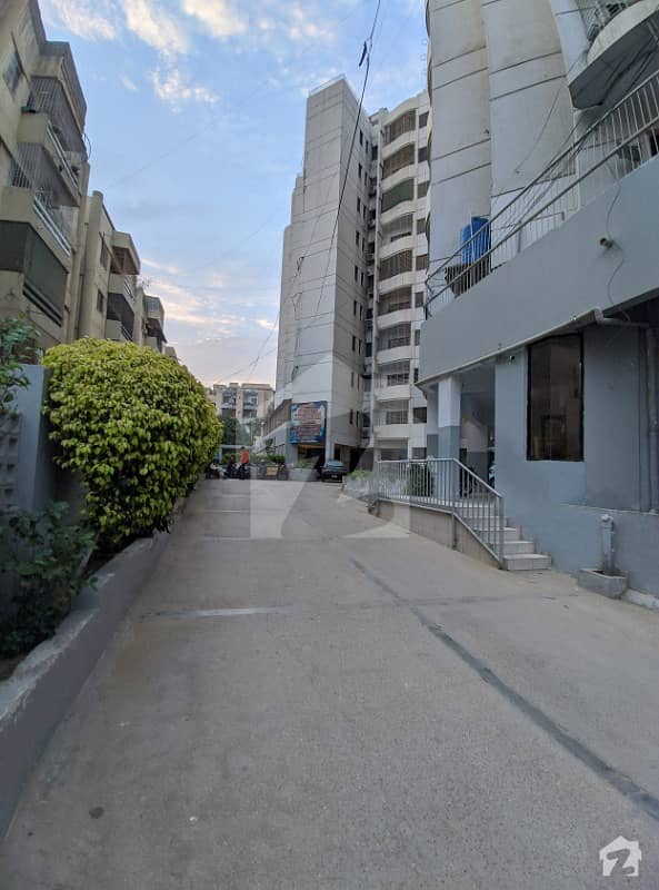 2nd Floor Apartment For Sale Grey Skyline Gulistan Johar Block 13 ...